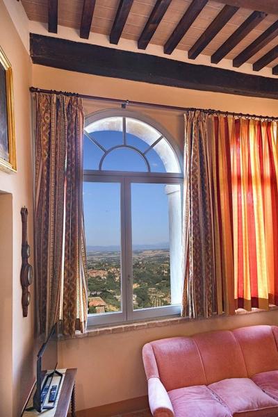 Loggia Sui Laghi - Montepulciano