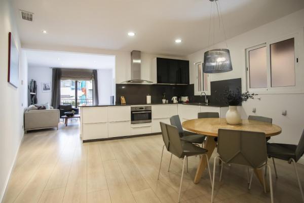 41ara1029 Stunning & Renovated In Sagrada Familia - El Masnou