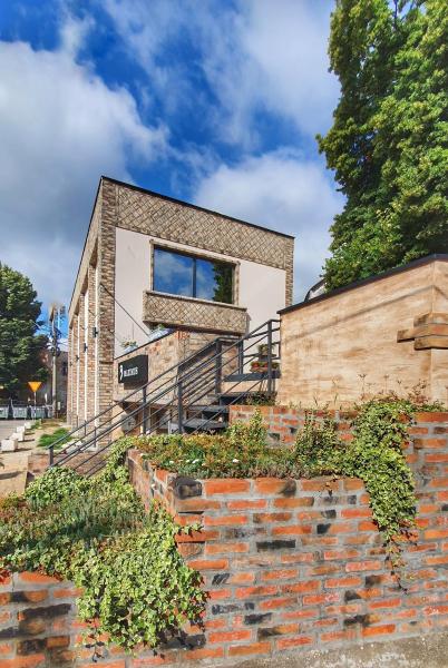 Castello Inn - Serbia