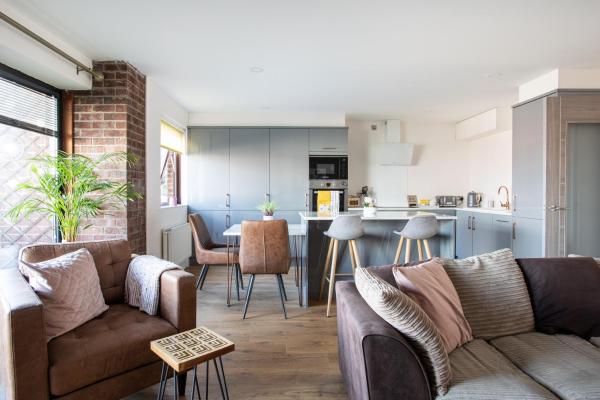 New Lisburn Road Apartment - Free Parking - Belfast