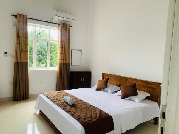 Breezy Brand-new Green Tops Villa - Sri Lanka