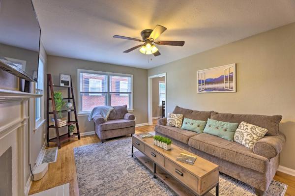 Charming Charleston Home With Yard And Fire Pit! - West Virginia
