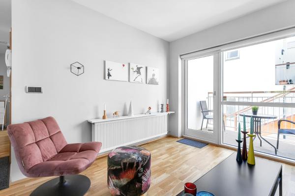 Perfectly Located Reykjavík Apt. - Two Balconies - Reykjavik