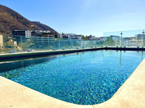 New Deluxe 2br-2bth, 2 King Beds, 1 Gig - Speed Wi-fi, Pool, Huge Patio, Close To The Beach, Marina And Night Life. - 카보산루카스