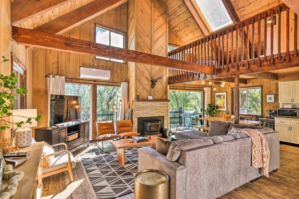 Near Trails Cabin With 2-level Deck In Twain Harte - Sonora, CA