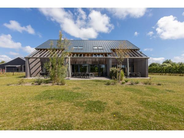 Holiday Home In Vrouwenpolder With Garden - Vrouwenpolder