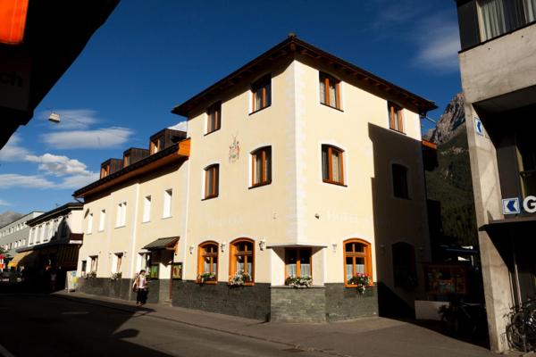 Hotel Astras - Scuol