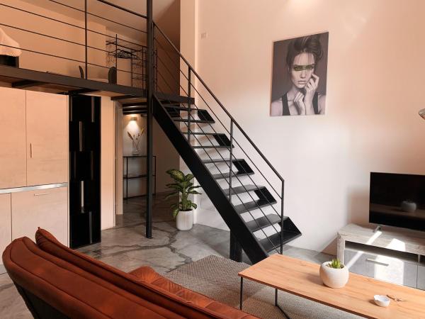 Cozy Studio In Cagliari - 60 M² + Balcony - Sardinia Island