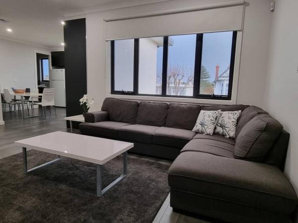 Spacious Modern Apartment - St Kilda East - St Kilda