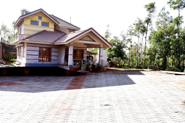 Naturesky Homestay - Full Villa, Home Food & Coffee Estate - Mudigere