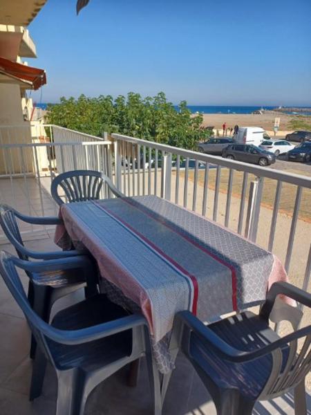 Superbe Appartement Avec Vue Sur Le Port Et Plage - Saint-Pierre-la-Mer