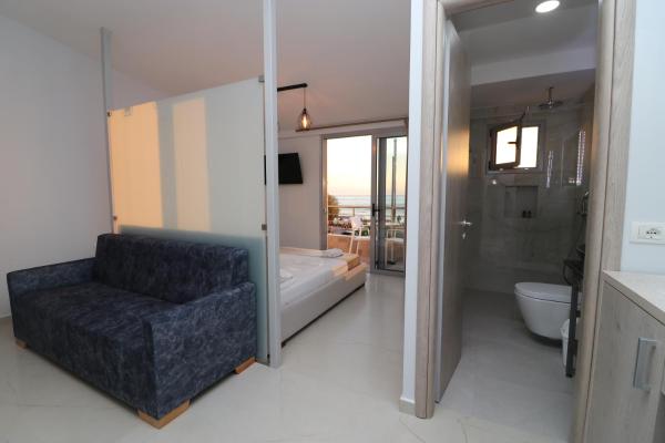 Vourtaréa Guesthouse - Himarë