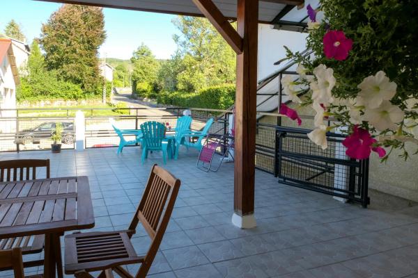 Appartement Confortable à Arinthod Avec Jardin, 55 M² - Lac de Vouglans