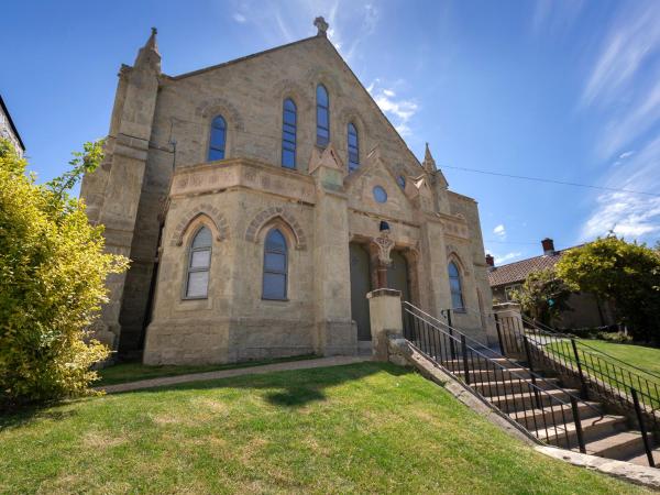 No 5 Old Church - Mount Bay