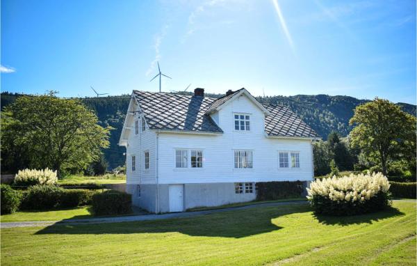 Awesome Home In Fitjar With Wifi - Fitjar