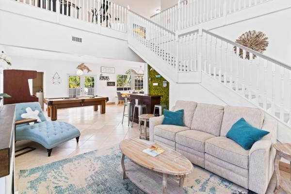 Upscale Mansion In The Heart Of Miami With Pool - Coral Gables, FL