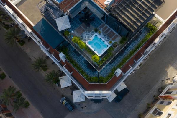 The Exquisite Halong Hotel - Hạ Long