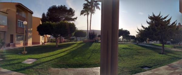 Coqueto Apartamento Con Terraza En La Playa - Roquetas de Mar