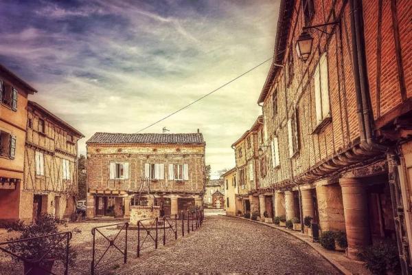 Plume Et Pinceau - Tarn