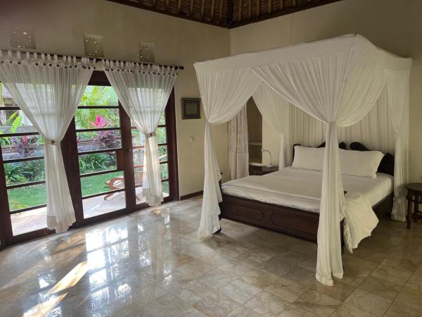 Rumah Kelapa Villa Alami - Seraya