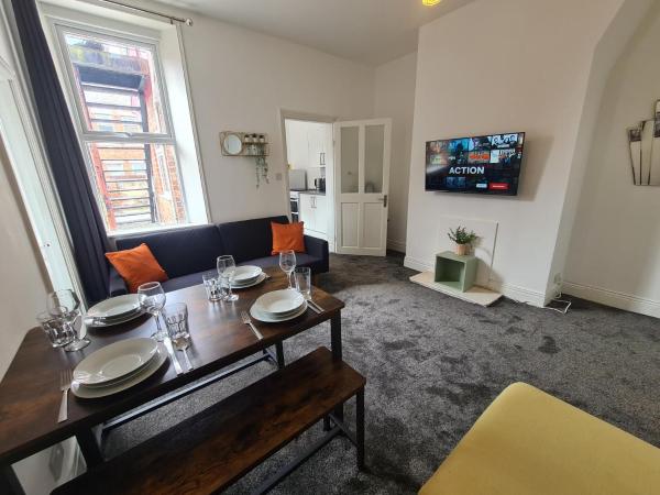 5 Bed Sleeps 6, 2 Miles (7 Mins) From City Centre - Gateshead