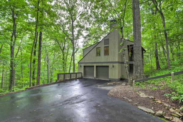 7 Mi To Dtwn Asheville Carriage House With Deck - Asheville, NC