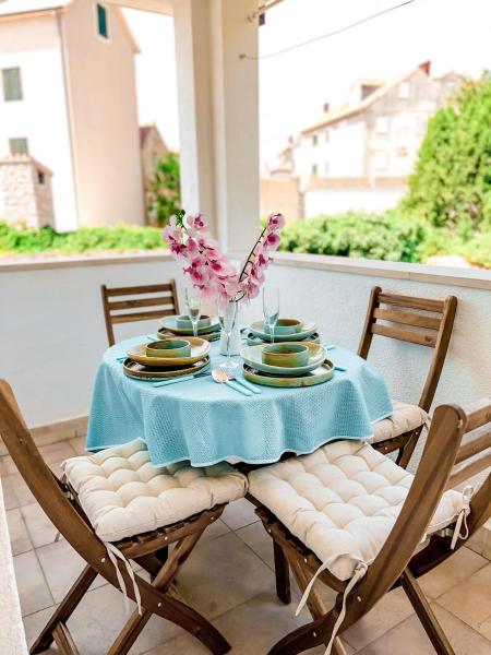 Central Apartments Bol - Bol