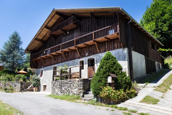 Chalet Familial Authentique Avec Jardin/cheminée - Samoëns