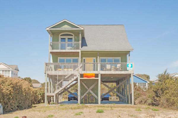 Southern Horizons By Oak Island Accommodations - Oak Island, NC