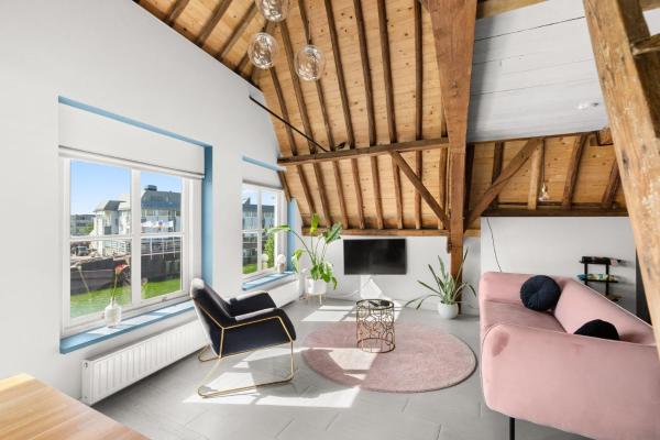 Number 9 Holiday Apartments - Zeeland