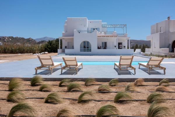 Studio 28 - Naxos