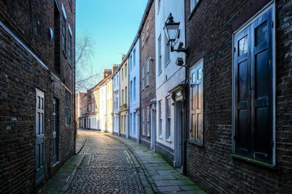 Spirit Of Prince Street Hull Old Town - バーバリー