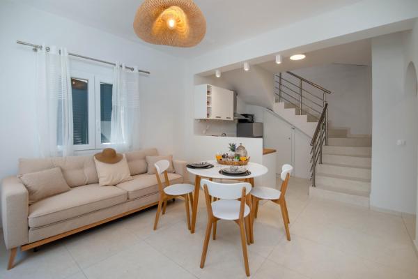 Casa Rossa E Verde By All About Paxos - Paxi