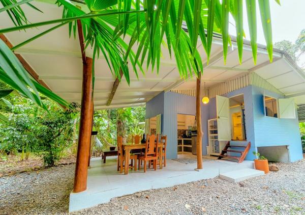 Casa Theia - Comfort Cabin, Caribbean Jungle Beach - Limon