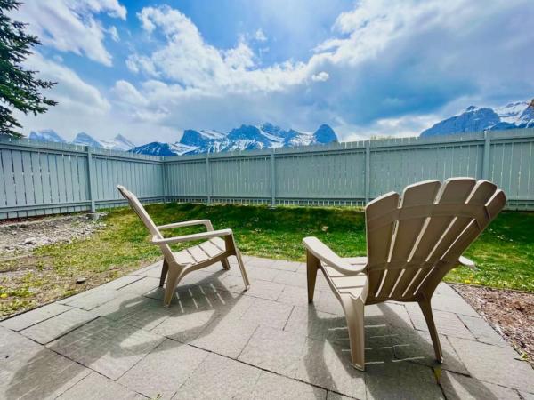 Nakiska, 2 Bed 1 Bath With Mtn Views - Canmore