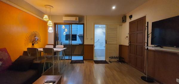 Home At Bazaar - San Sai District
