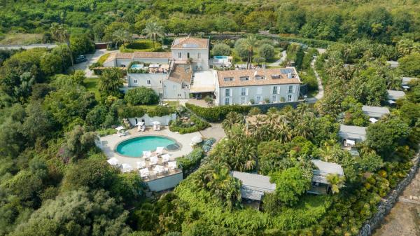 Donna Carmela Resort & Lodges - Milo