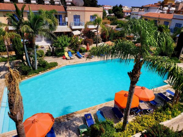 Paphos Town House Vacation - Pafos