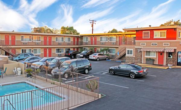 Friendly Hills Inn - Buena Park, CA