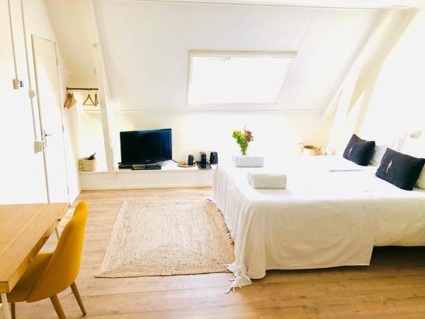 B&b In Woonboerderij Vlakbij Lemmer - Netherlands