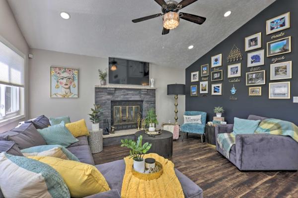 Fire Pit + Furnished Deck: Serene Tobyhanna Escape - Tobyhanna, PA