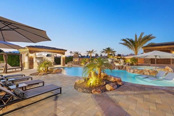 Villa Bella - Private Estate In The Heart Of Palm Desert, Outdoor Amenities, Gym, Game Room - Palm Desert, CA