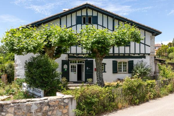 Domaine De Bassilour - Sare