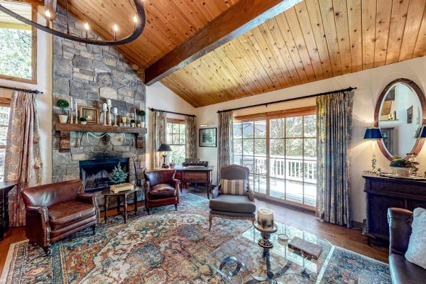 Treetop Cottage - Running Springs, CA