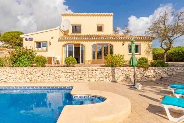 Tranquil Restored Farmhouse - Teulada