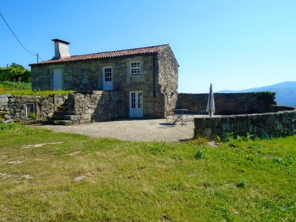 Charming House In Andeviso With Mountain View - Paredes de Coura