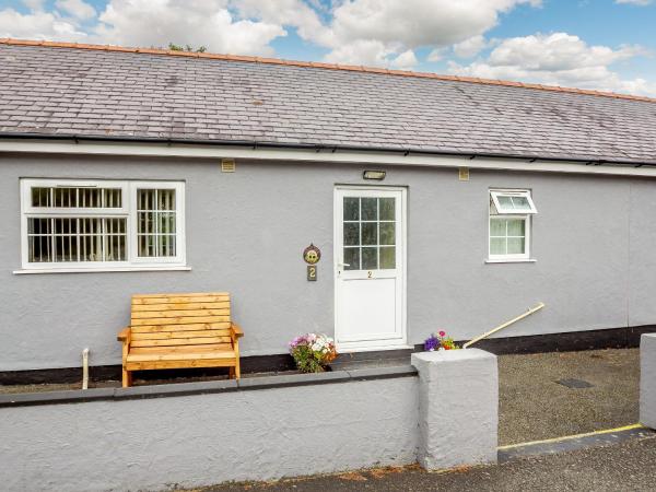 2 Black Horse Cottages - Anglesey