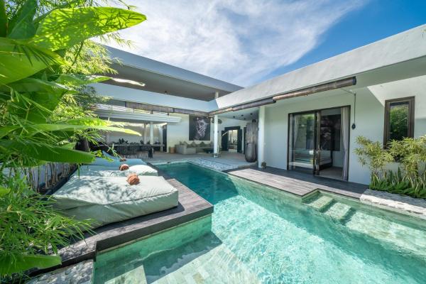 Villa Wiraja 2 - Classy 4 Bdr Villa In The Heart For Canggu - Bali