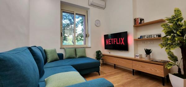 Like Home Apartment Shallvaret City Centre - Albania