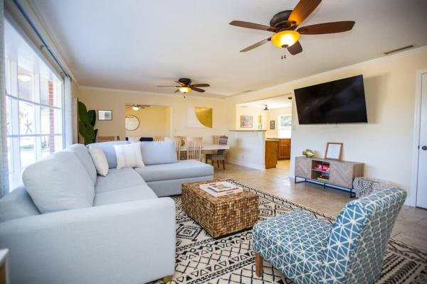 Two Living Quarters, 6min Walk To Beach, Few Steps From Restaurants - St. Augustine, FL